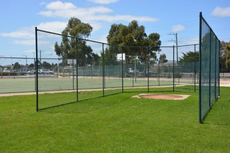 Sports Field & Golf Course Fencing – Chainmesh Security Fencing